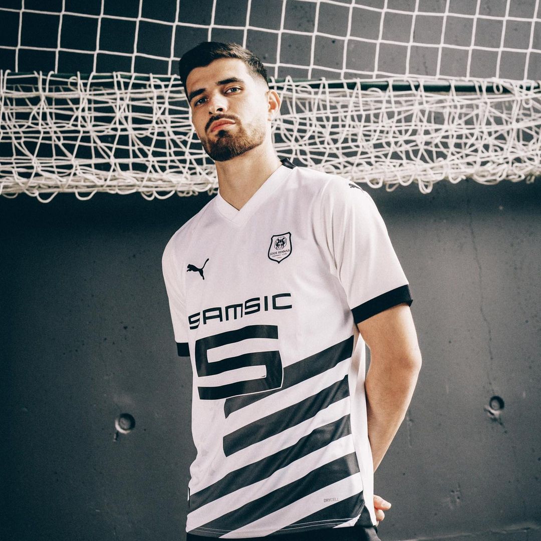 Stade Rennes voetbalshirt 2023-2024 - Voetbalshirts.com